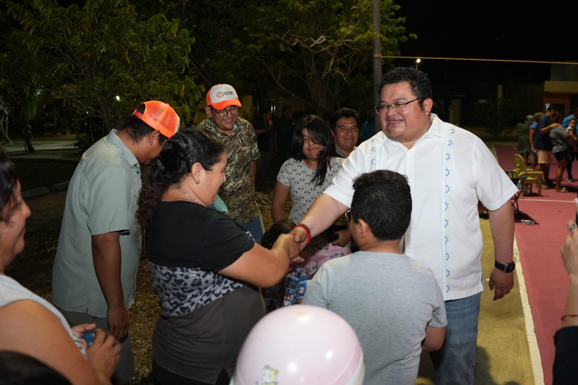 Chacón fomenta la comunidad con la rehabilitación de parques en Altamar ...